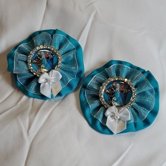 Jackie Sherwood | Accessories | Newdisney Frozen Gang Piggy Set | Poshmark